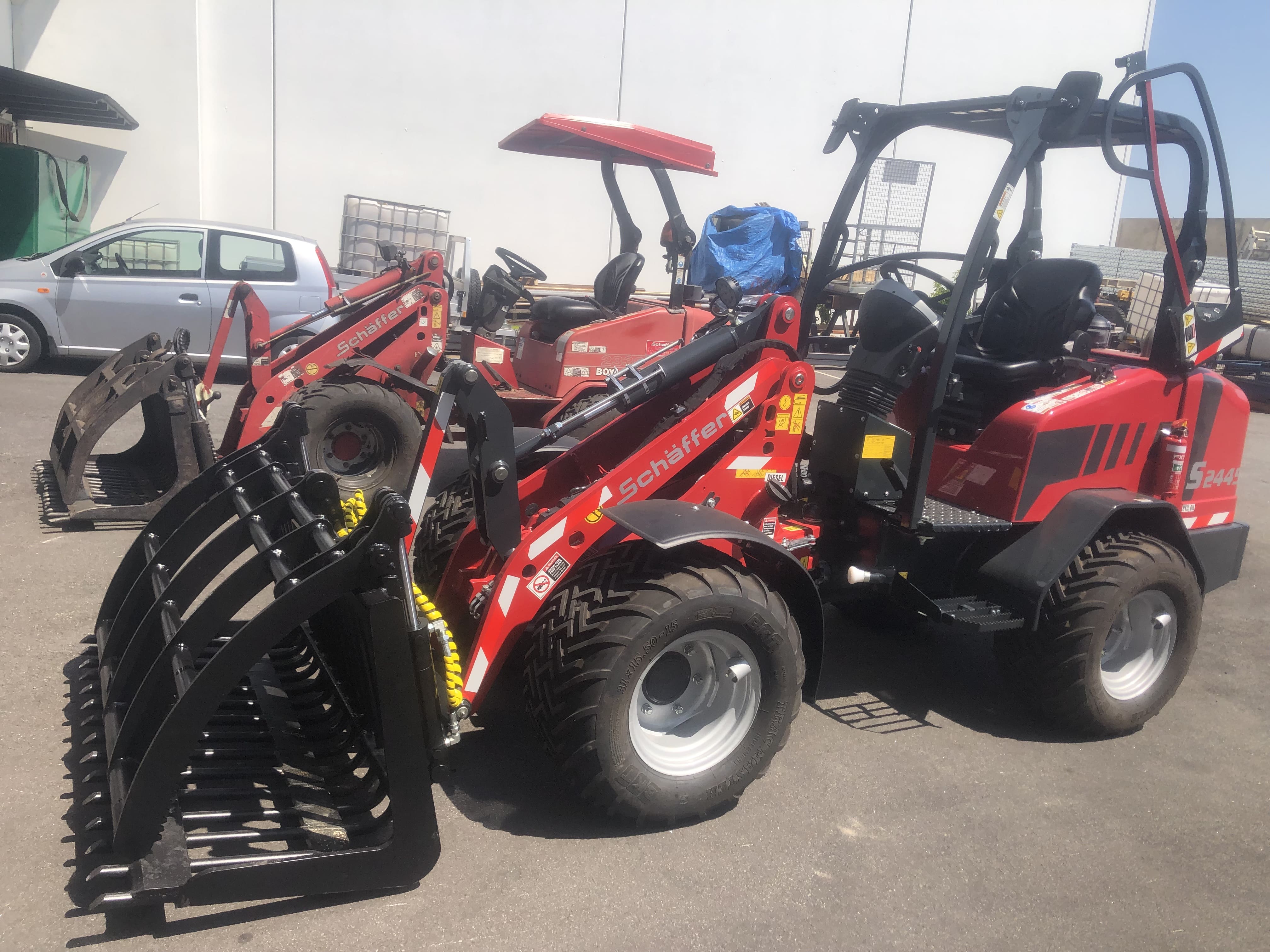 Mini Diggers | Mini Digger | Compact Diggers | Compact Digger